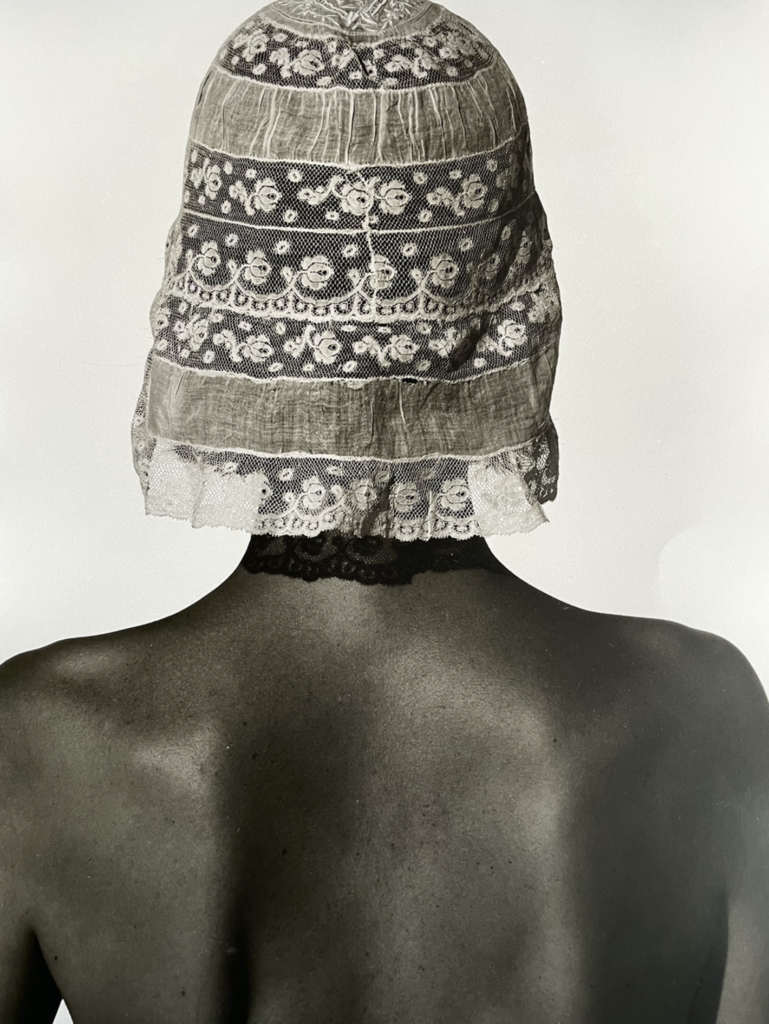 Dutch Bonnet - in camera